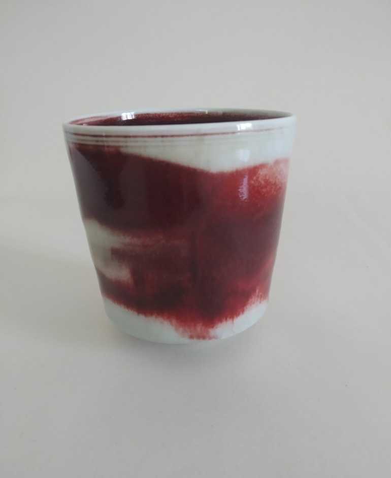 Hede Armel, vase rouge - Céramique Magazine