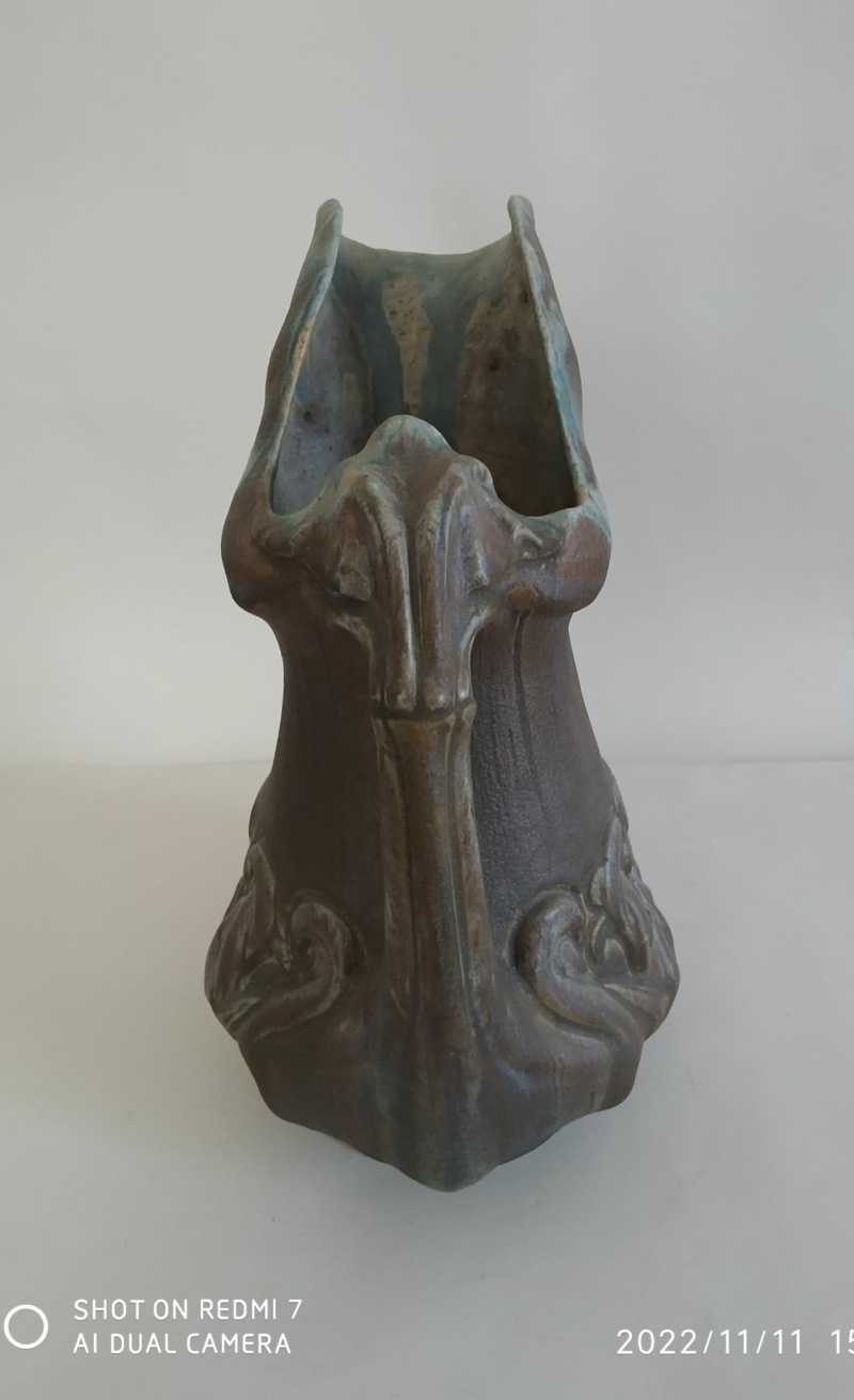 Alexandre Bigot , grand pichet - Céramique Magazine