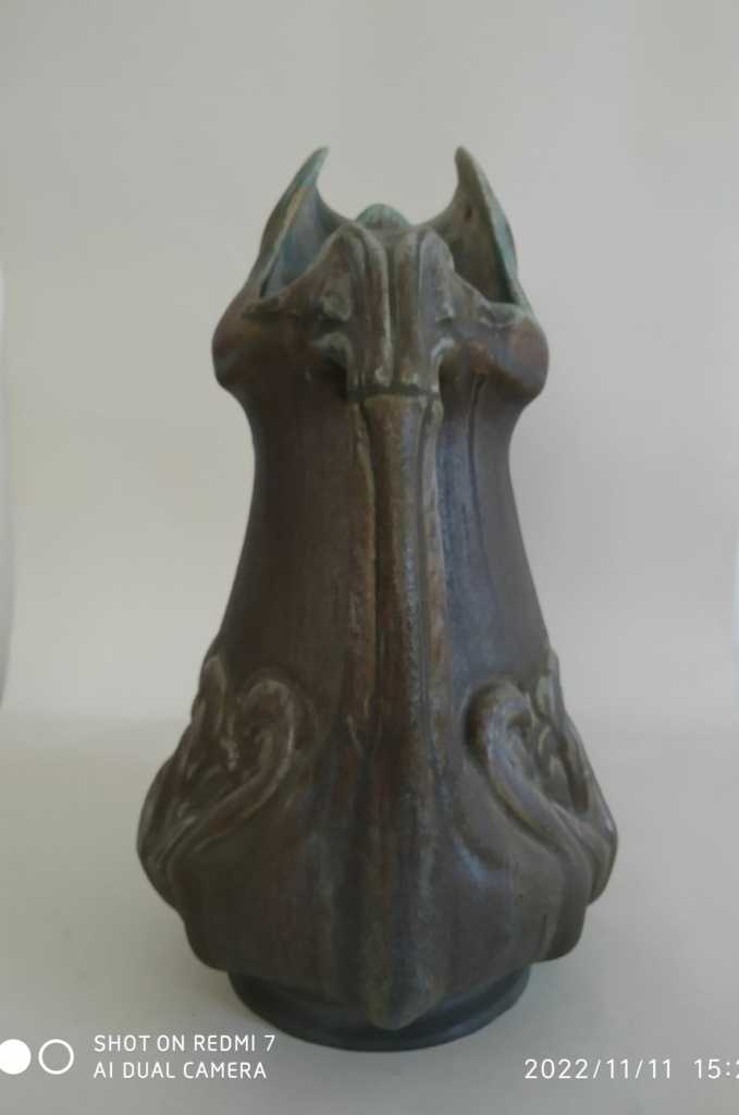 Alexandre Bigot , grand pichet - Céramique Magazine